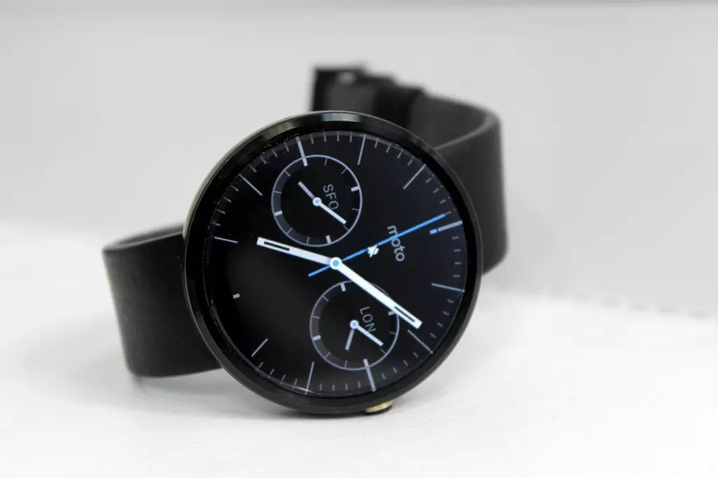 Trosolwg Moto 360