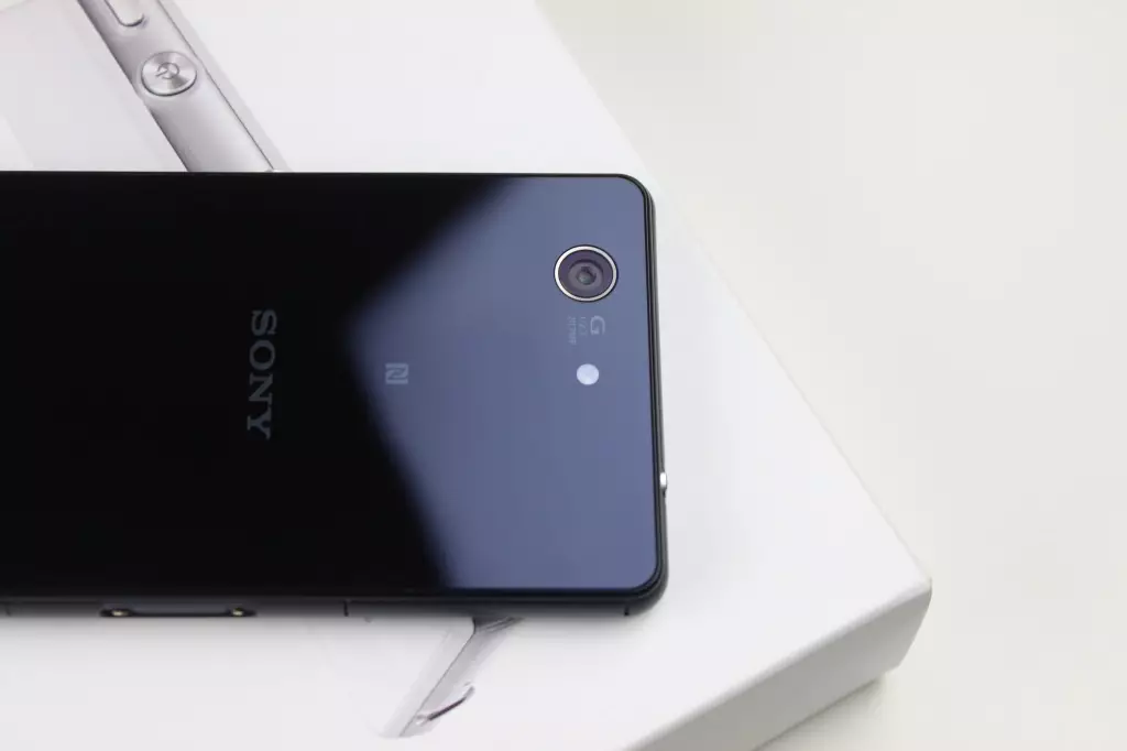 Sony Xperia Z3 puʻupuʻu