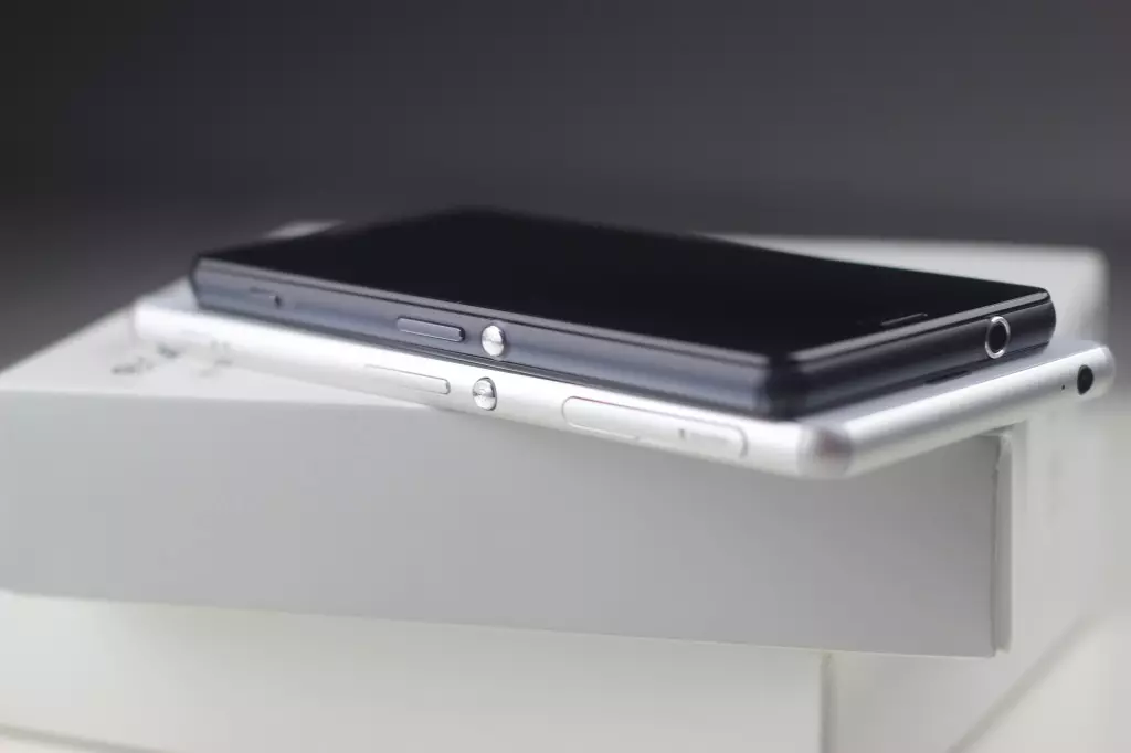 Sony Xperia Z3 eta Z3 Compact