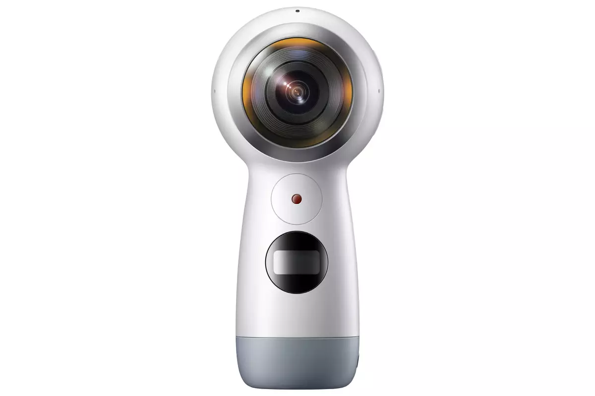 Samsung presented the second generation Gear 360 panoramic chamber