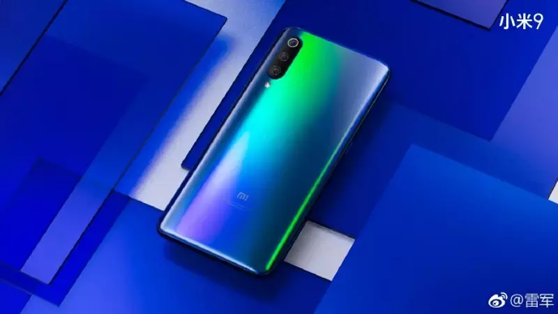 Xiaomi skyrius parodė naują pavyzdinę išmanųjį telefoną MI 9 27478_5