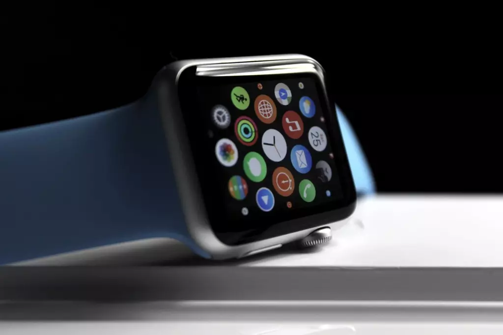 Sjoch earst nei Apple Watch Sport