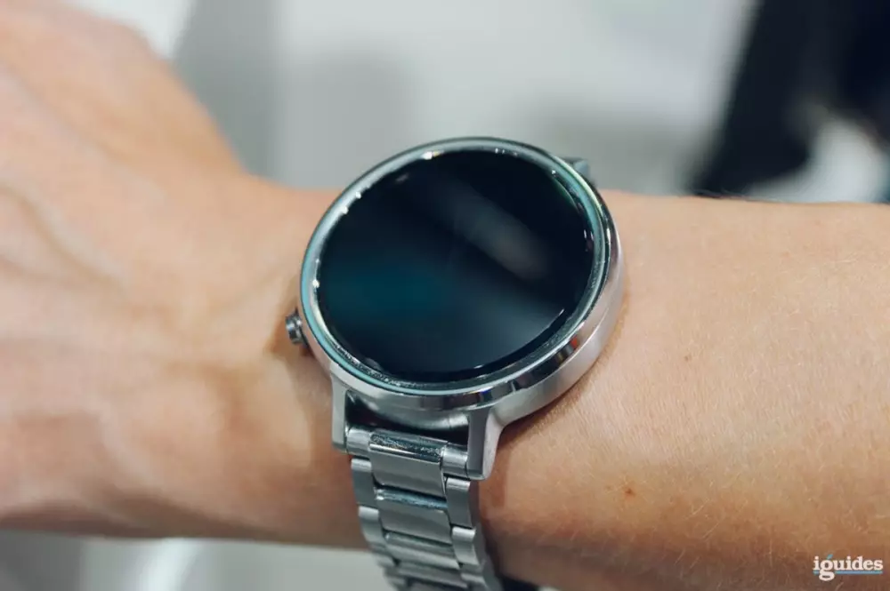 An chéad amharc ar moto 360 an dara glúin 27669_8