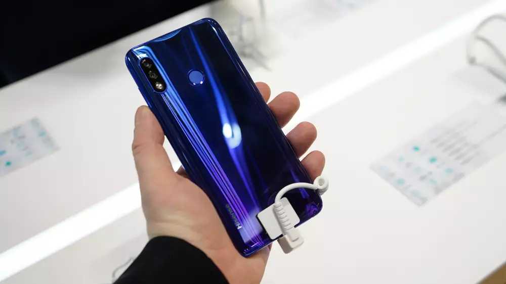 MWC 2019: د نښې ټولې برخې څخه سمارټ فونونه 27781_10