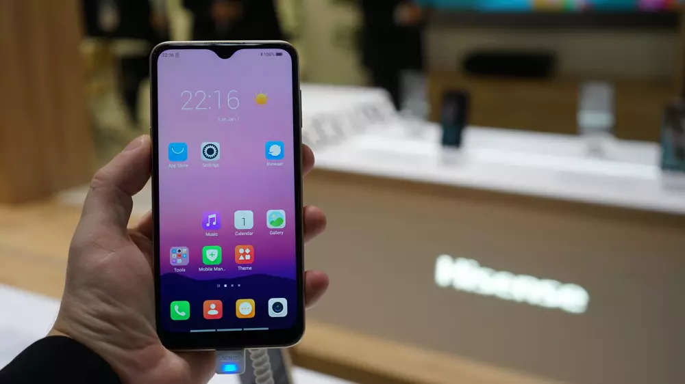 MWC 2019: смартфони від бренду Hisense 27781_21