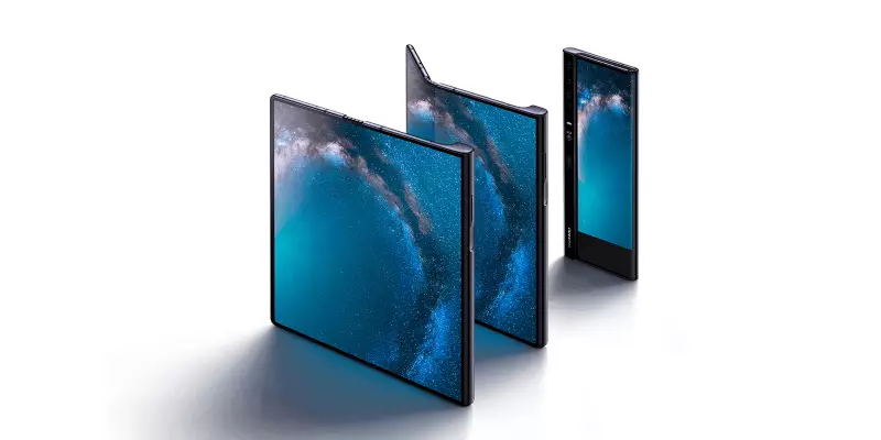 Huawei Mate X הוא מסוגל לא יודע איך לא טלפון חכם אחר