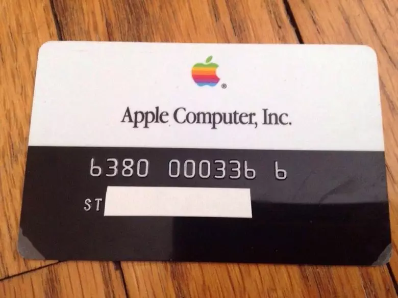 บัตรเครดิต Apple ตัวแรกได้รับการปล่อยตัวในปี 1986