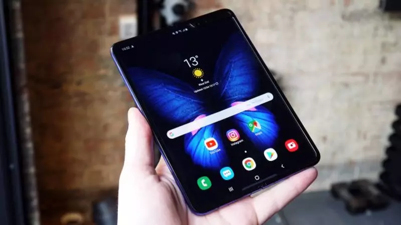 Pierwsze recenzje SAMSUNG Galaxy Fold: Co krytykują o tym cudu? 29072_13