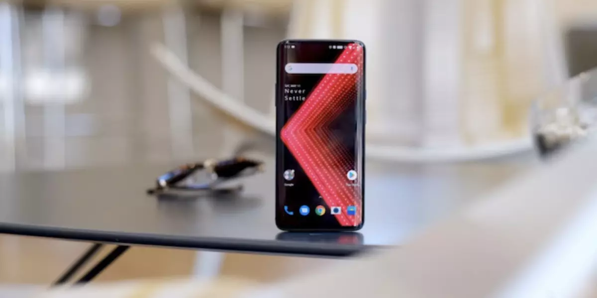 OnePlus 7/7 Pro SmartPhons үчүн OnePlus 7/7 Pro смартфондорун ачыңыз.