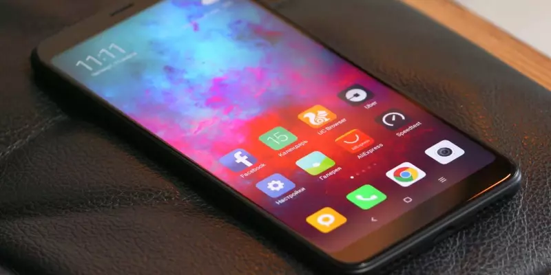 Għexieren ta 'Smartphones Xiaomi aġġornati għal Miui 11