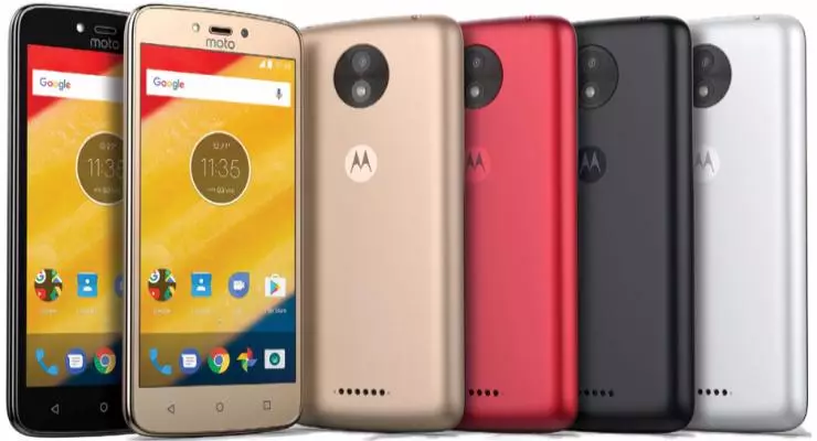 LenovoはウルトラバジェットスマートフォンのモトCとMoto C Plusを準備します