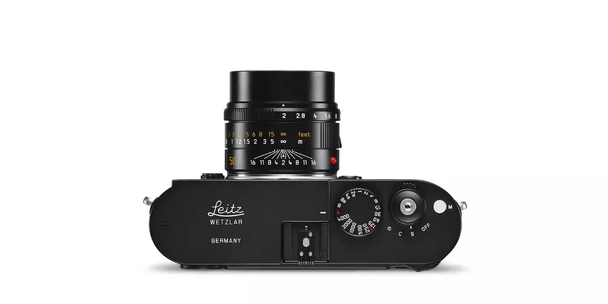 Camera đơn sắc cho 7595 đô la: Leica kỷ niệm một cuộc hẹn hò đáng nhớ