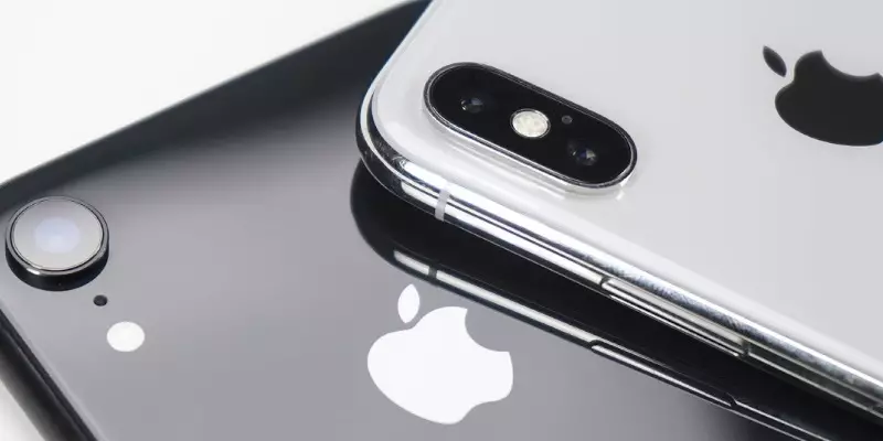 iPhone дисклардан һәм мендодлардан файлларны укырга өйрәтте