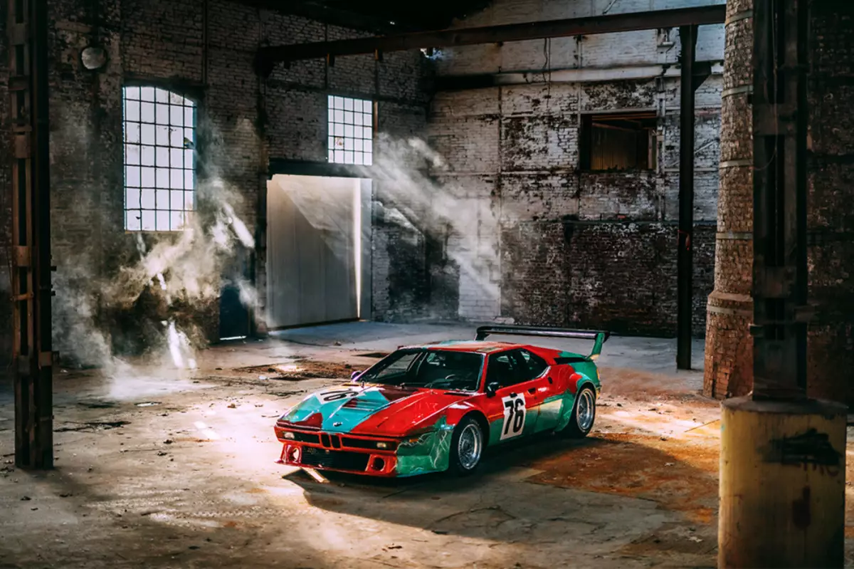 BMW M1 bəzədilmiş pop sənəti bir sənətçi Andy Warhol tərəfindən təəccüblü bir foto çəkilişinin 40 illik yubileyini qeyd edir 32212_2