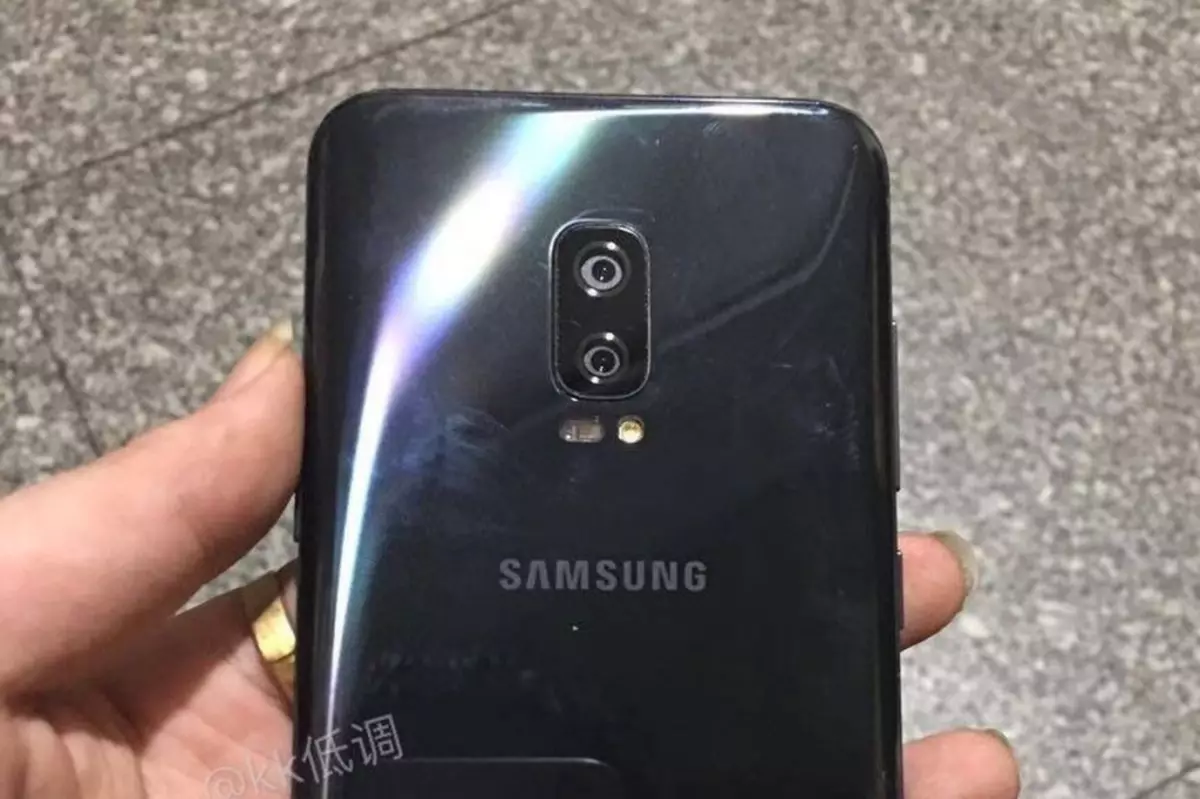 Ez beste Samsung Galaxia Oharra eredua behar dugu? 3298_2