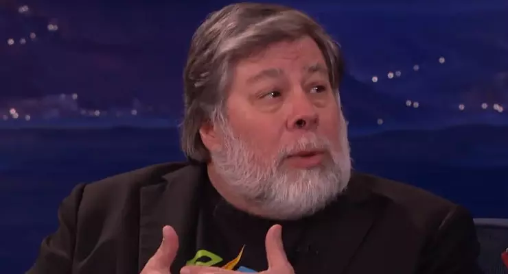 Steve Wozniak o tšehelitse apole ea Apple ntoeng khahlanong le FBI