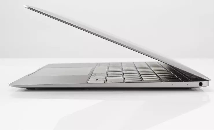 Ukuthengiswa kweNew MacBook kuzoqala engxenyeni yesibili ka-2016