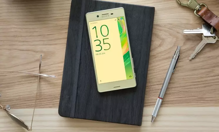 Russische Preise und beginnen Sie vorbestellen Sony Xperia X