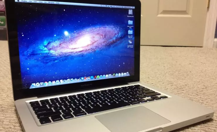 Az Apple eltávolították az üzletek Polcokból Old MacBook Pro