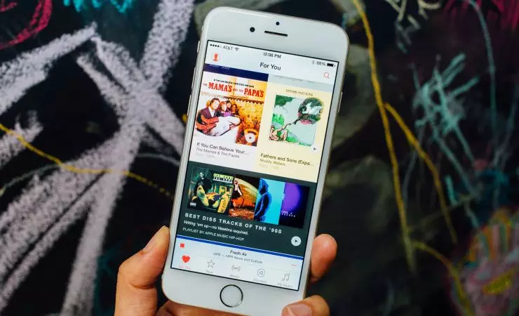 Apple cambiará a Royalty Pico Music