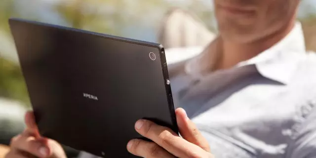 సోనీ Xperia టాబ్లెట్ Z - న్యుపోనియన్ ప్రదర్శన