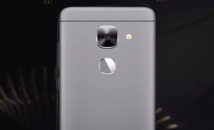 Leeco abịa Russia