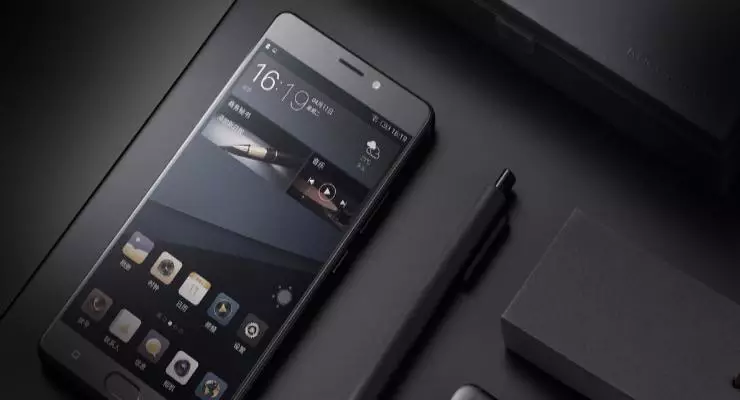 I-Gionee yethule i-M6S Plus smartphone enekhono lebhethri lika-6020 MAH