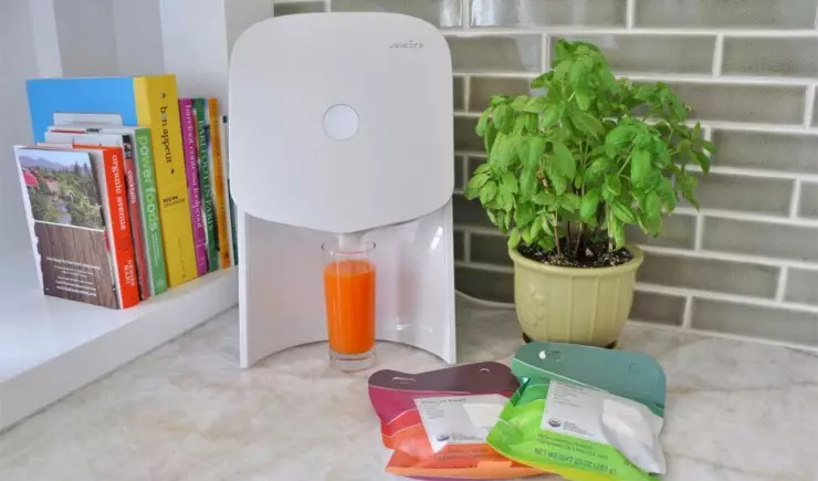 Juicero Gazetaro Juicer - multekosta kaj sensignifa miraklo de inĝenierio penso