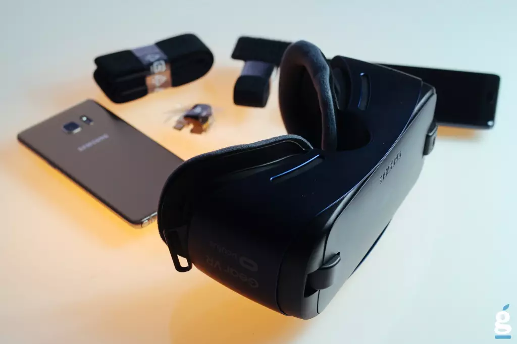 Adolygiad Samsung Gear VR