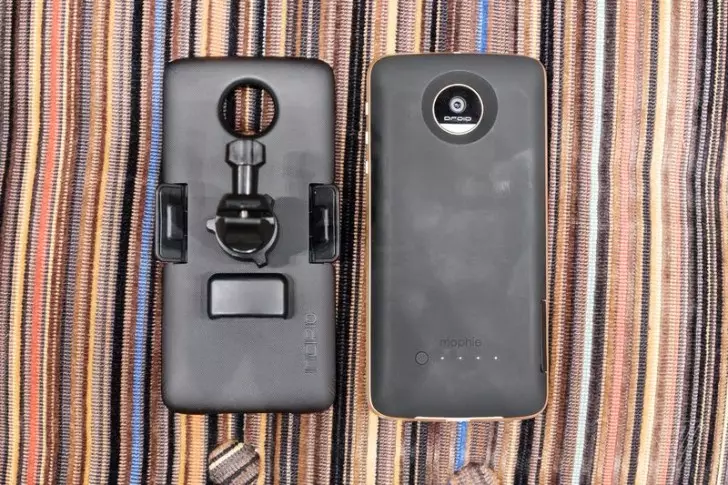 Mophie ЖҮҮС PACK болон INCIPIO CAR боомтын