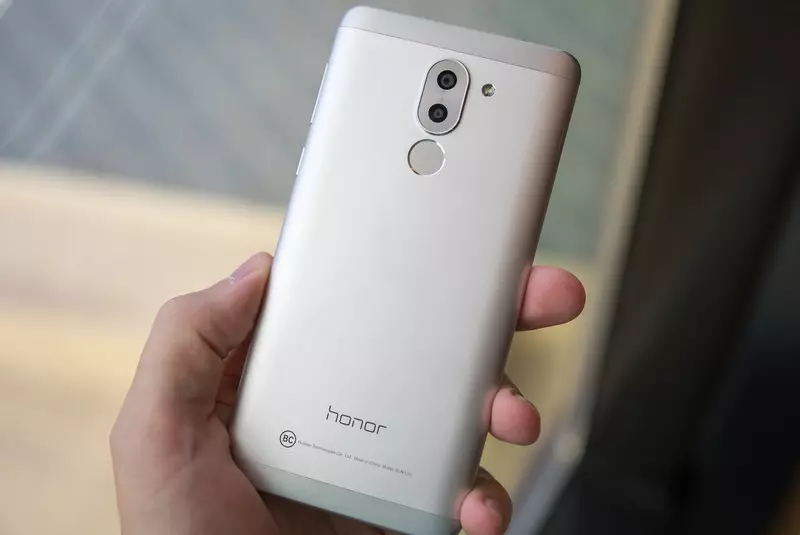 HONOR 6X.