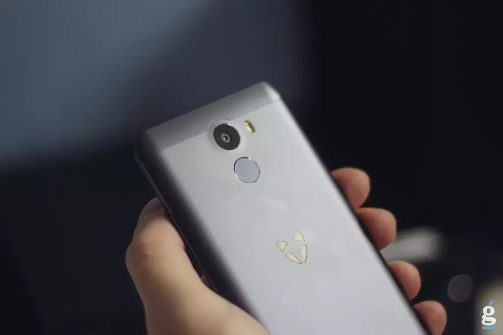 Wileyfox Swift 2 x Сереп