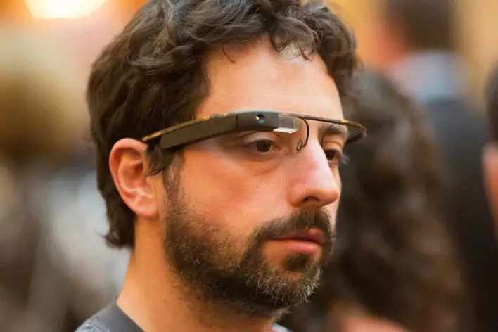 Google Glass maksab 300-500 dollarit