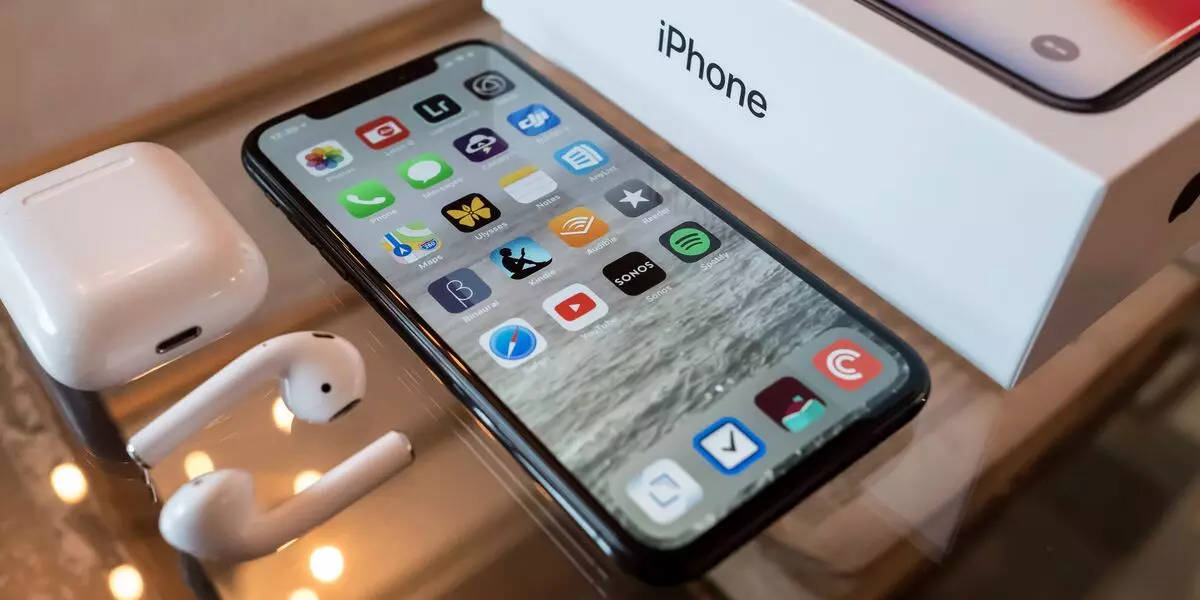 CIGABA: Apple a figar Kaddamar da iPhone tare da 5g