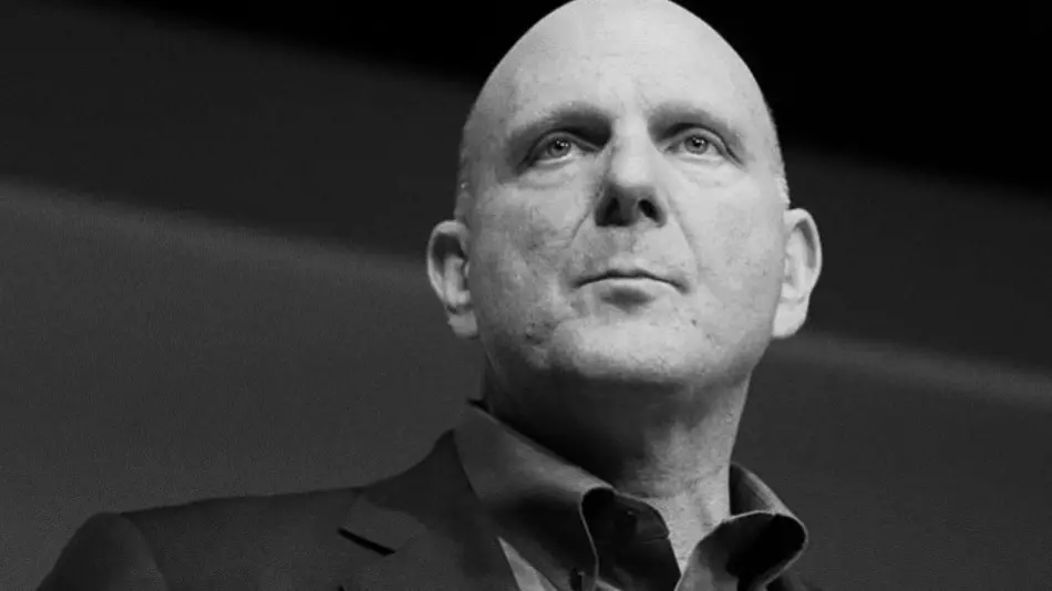 Steve Balmer wuu ka tagi doonaa Microsoft