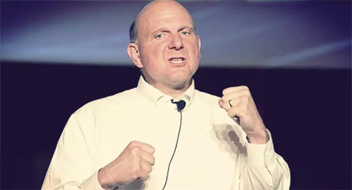 Steve Balmer iyo Apple - Xiriir sahlan