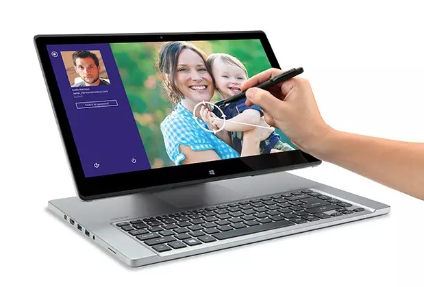 Acer Aspire R7.