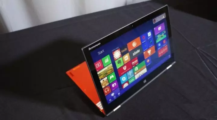 Lenovo Thinkpad Yoga.