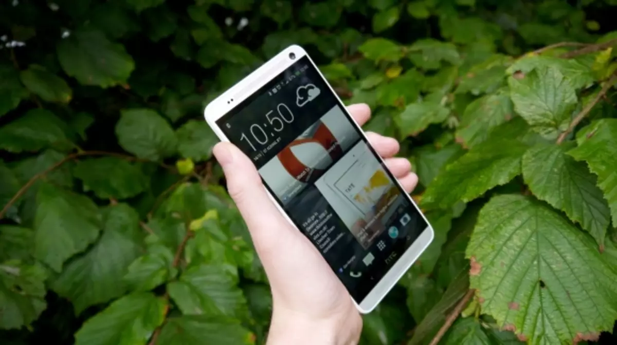 ความคิดเห็นของผู้เขียนของสิ่งพิมพ์ชั้นนำเกี่ยวกับ HTC One แม็กซ์