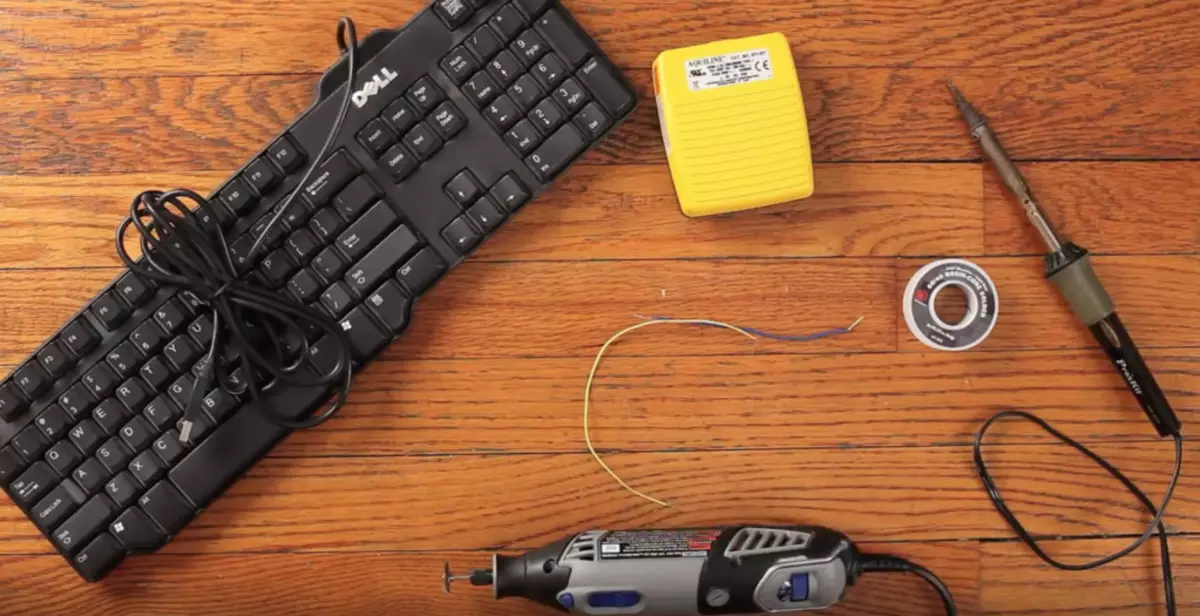 Cómo desde el viejo teclado hace un pedal para una computadora