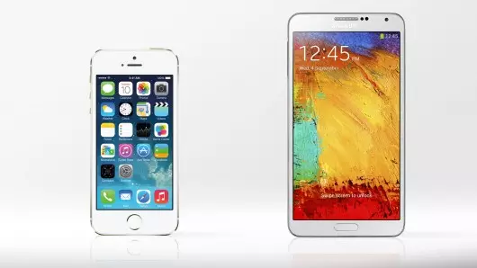 Kini o dara julọ: iPhone 5S tabi Agbaaiye Akọsilẹ 3