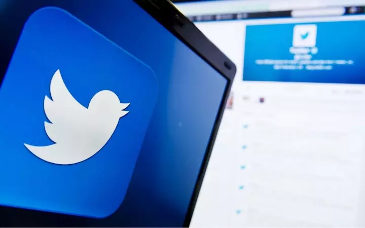 I-Twitter kunye nemveliso yayo kwi-IPO