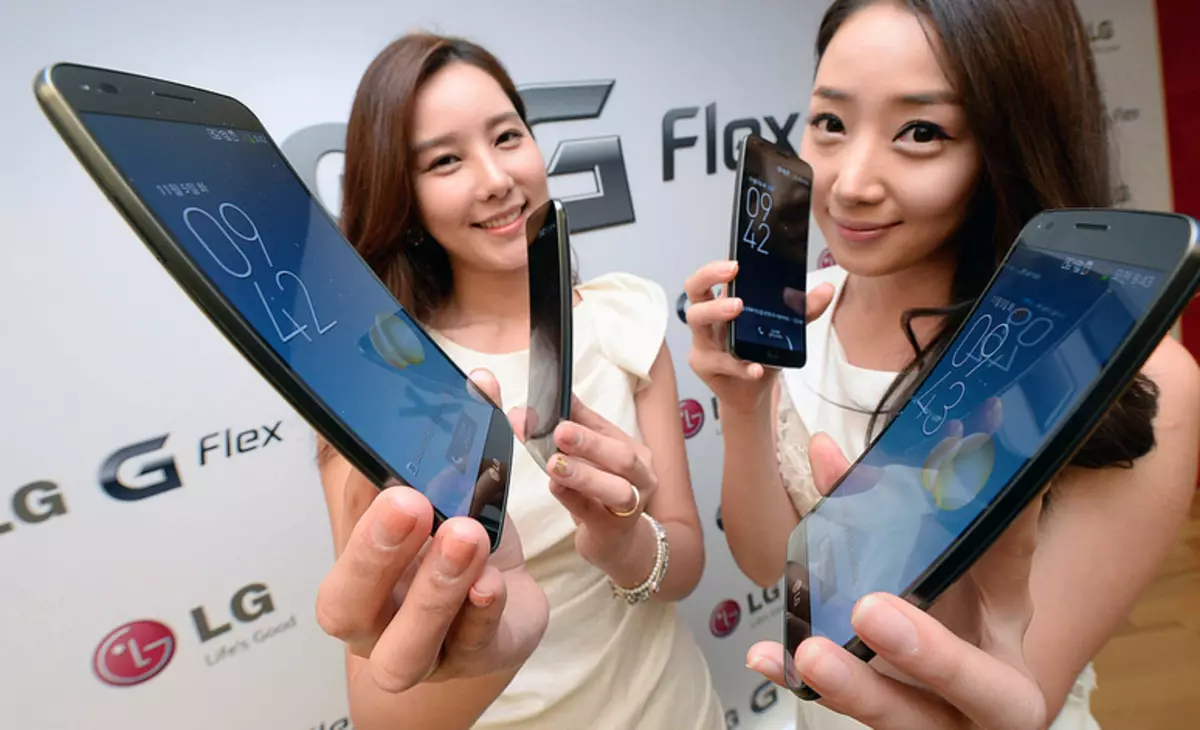 LG G Flex.