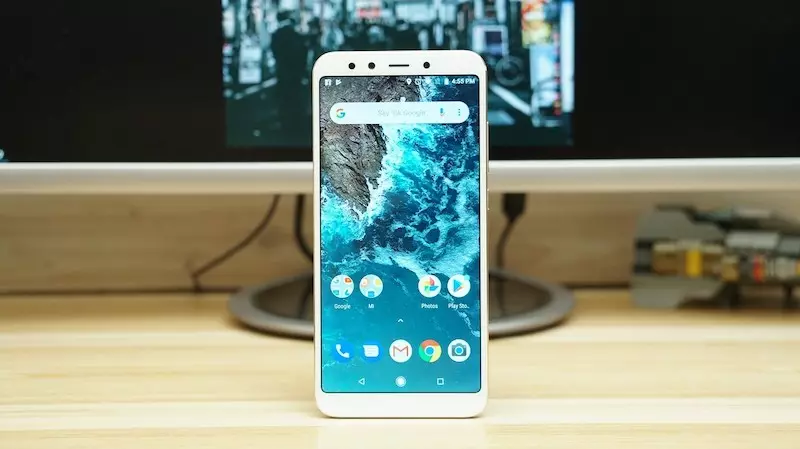 Xiaomi pe „Pure“ Android și alte cele mai bune 3 smartphone-uri de până la 12 mii de ruble 5160_4