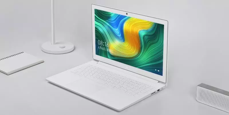 የ Xiaomi ማስታወሻ ደብተር የወጣቶች እትም የተቀበለው ኮር ዩ 5 ስምንተኛው ትውልድ አግኝቷል እና $ 670 ዶላር ያስከፍላል