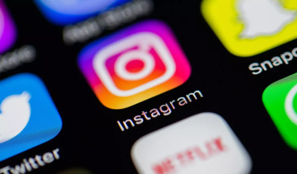 Instagram филтри спампи русиро ба назар мегирад 6048_1