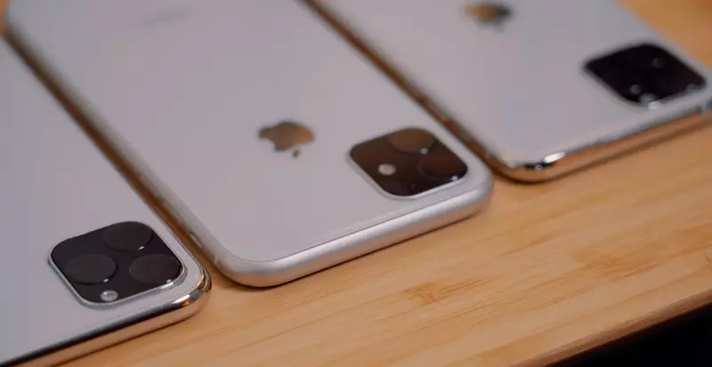 iPhone XL MAX zai samu wani baturi kamar Android flagships