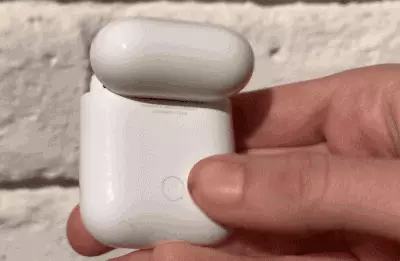 Airpods.