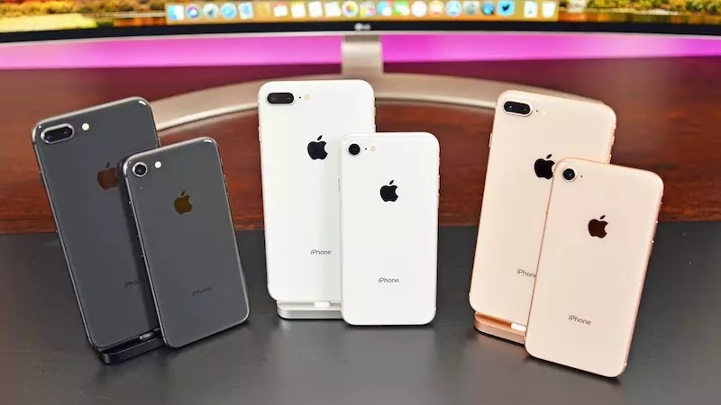 Stop an fón cliste úll is leadránach ag díol. Cad a bhí cearr leis an iPhone 8 móide? 8148_2