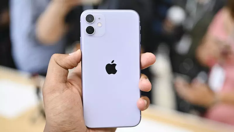 Déi lescht Flagghip Samsung an den iPhone 11 ass scho gefall. Rabatt vun der Woch 8166_3